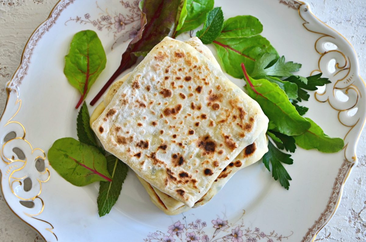 ΠΙΤΟΥΛΕΣ ΜΕ ΦΕΤΑ ΤΥΡΙ COTTAGE ΚΑΙ ΜΥΡΩΔΙΚΑ - Cooking Rhythms